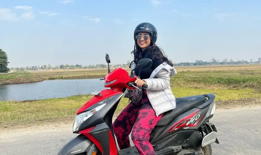 Aakanksha Monga Biography - Net Worth, Age, Family
