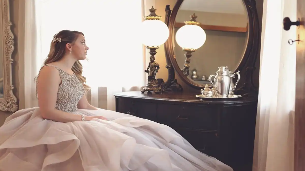 Types Of Dresses: A Comprehensive Guide To 15 Different Kinds